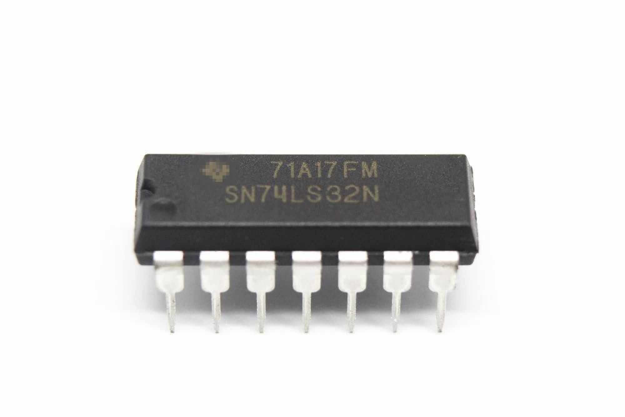 74LS32 Quad 2 Inputs OR Gate IC | Majju PK