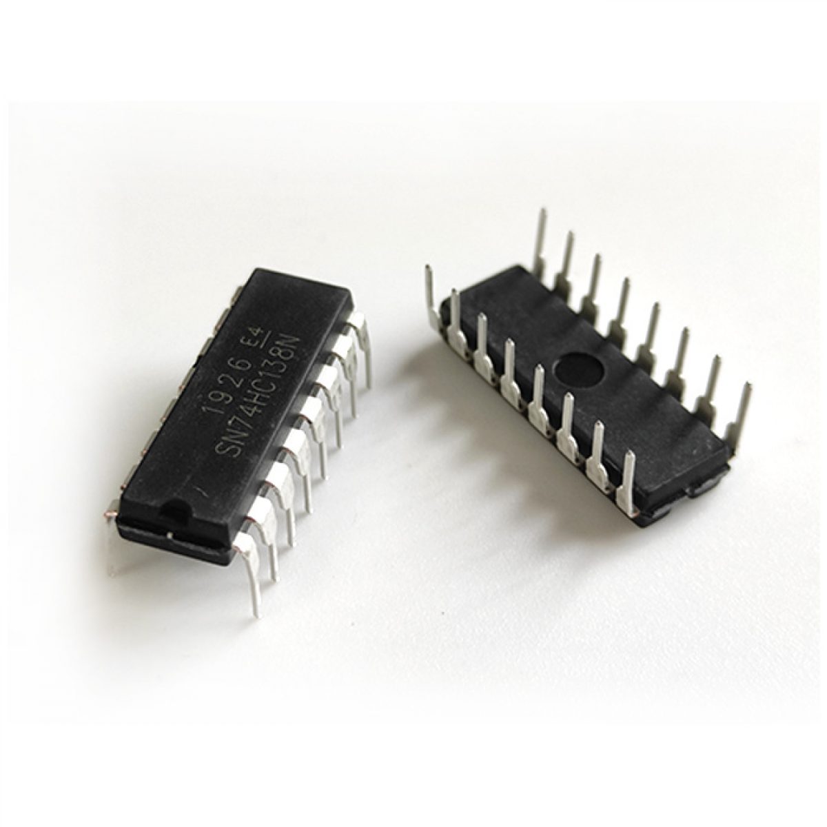 74HC138 Decoder Demultiplexer 3 to 8 Line Decoder IC | Majju PK