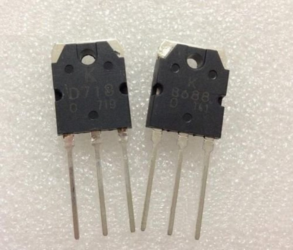 D718 2SD718 NPN Power Transistor | Majju PK